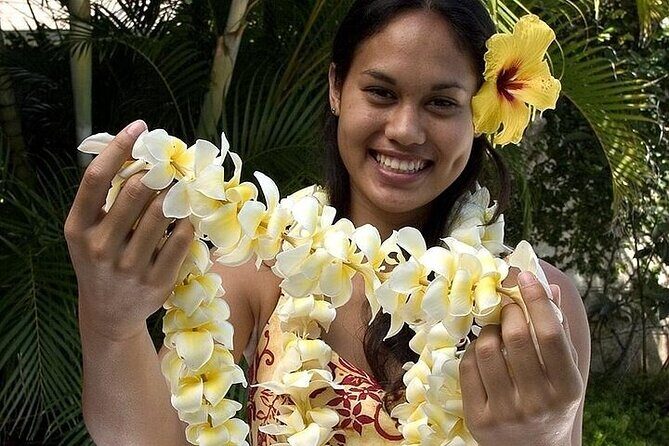 Honeymoon Airport Lei Greeting on Kona Hawai'i - Who This Tour is Perfect For