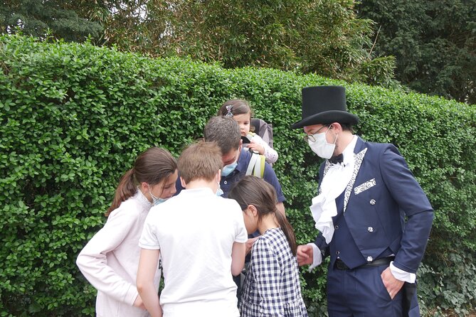 Honfleur Outdoor Escape Game - Included Features and Equipment