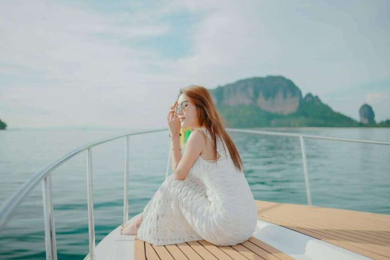 Hong Islands & 4 Islands Sunset Trip By Luxury Speed Boat - Key Points