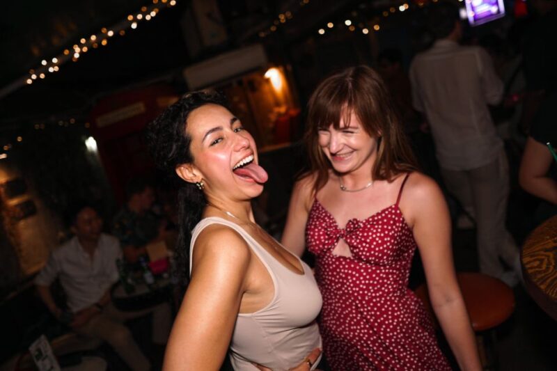 Hong Kong: 3-Hour Lan Kwai Fong Pub Crawl - Key Points