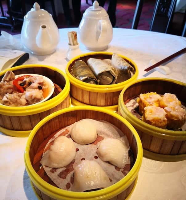 Hong Kong: Aberdeen Fisherman Cultural private Tour+Dim Sum - A Hearty, Authentic Dim Sum Meal