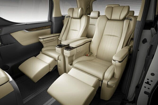 Hong Kong Airport (HKG) Transfer to Shenzhen by Toyota Alphard - Luggage & Travel Logistics