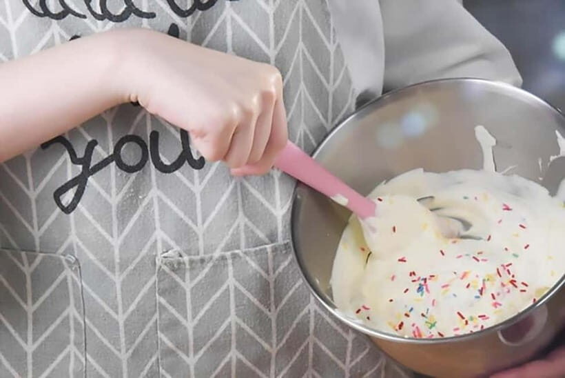 Hong Kong: DIY Baking Workshop - Sakura Peach Cake Roll - Exploring Hong Kongs DIY Baking Workshop – Sakura Peach Cake Roll