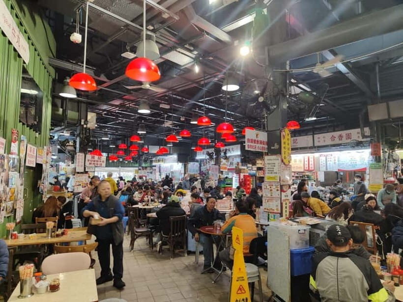 Hong Kong | Night Adventure and Foodie Local Tour - Key Points