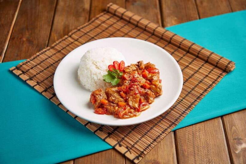 Hong Kong: Ocean Park Entry Ticket + Local Style Set Meal - Animal Encounters and Conservation Focus