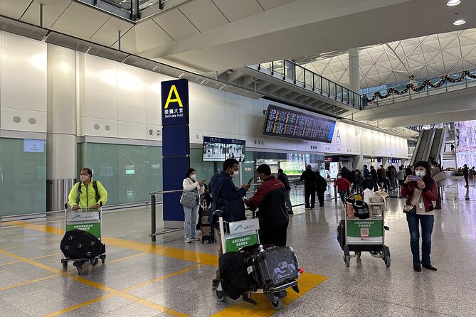 Hong Kong Private Arrival Transfer Driver Meet and Greet: Airport to Hotel - The Pickup Process and Timing