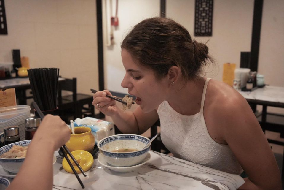 Hong Kong: Street Food Tasting Tour in Old Town Central - The Itinerary Breakdown: What You’ll Actually Do