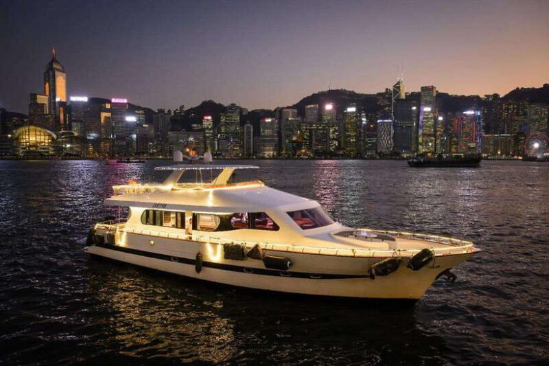 Hong Kong: Victoria Harbour Evening Cruise with Drinks - Key Points