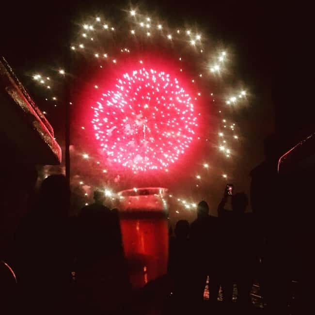 Honolulu: 1-Hour Friday Night Fireworks Cruise with Drinks - The Highlights: Viewing, Atmosphere, and Value