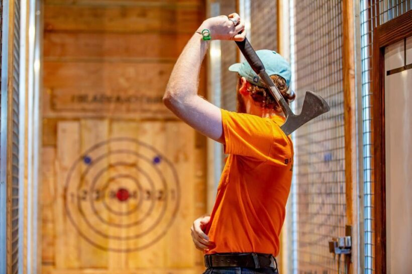 Honolulu: Blade & Timber Axe Throwing - An In-Depth Look at the Experience