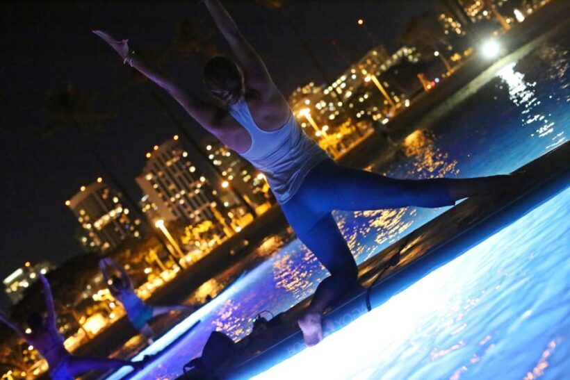 Honolulu: Night SUP Yoga Class - Value and Practicality
