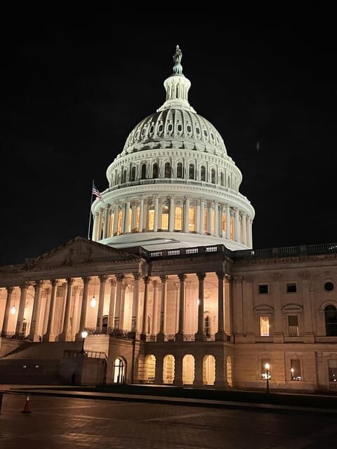 Hop on, Hop off Tour of Washington DC - An In-Depth Review of the Washington DC Private Hop-On Hop-Off Tour