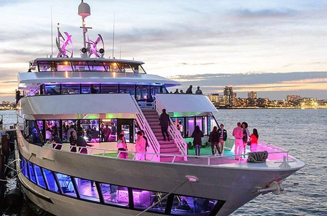 Hornblower Infinity New York New Year's Eve Party - Who Will Love This Experience?