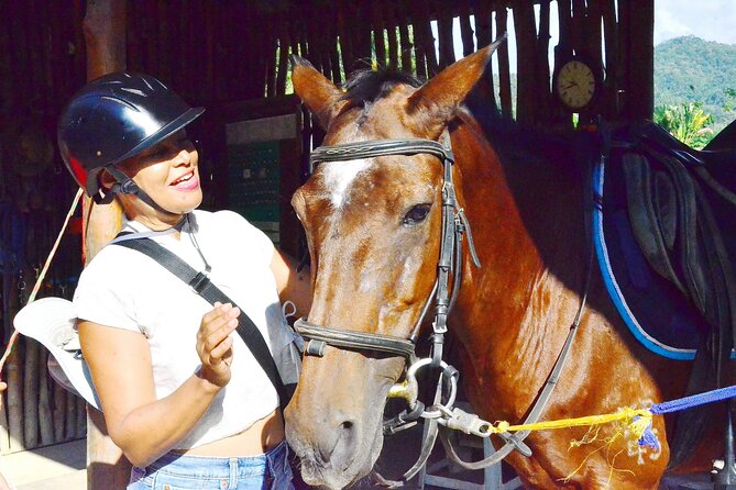 Horse Lesson+Riding+Wat Tonkwen wooden temple.Chiangmai - Practical Tips for Visitors