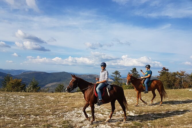 Horse Ride in Haute Provence Luberon and Forcalquier - Included Amenities
