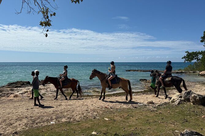Horse Riding and Sunset Catamaran Ricks Cafe Combo - FAQ