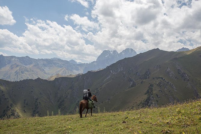Horse riding in Kyrgyzstan, Truly Nomadic Land - Horse riding in Kyrgyzstan, Truly Nomadic Land: A Complete Review