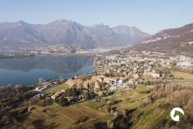 Horseback riding for experts between the lake and the mountains - Practical Details