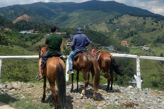 Horseback Riding Near Medellin - Capturing Breathtaking Moments