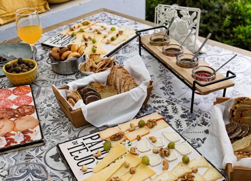 Horseback Riding On The Beach + Tapas + Photo Report - PDT - Key Points