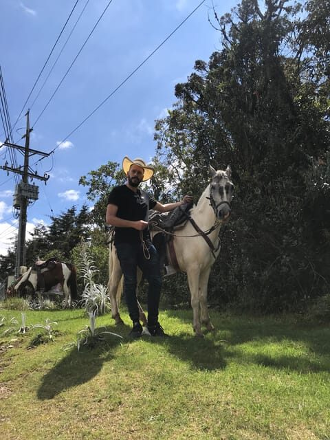 Horseback riding through the mountains of Medellín - Horseback Riding Through the Mountains of Medellín: A Natural Escape for Adventurers