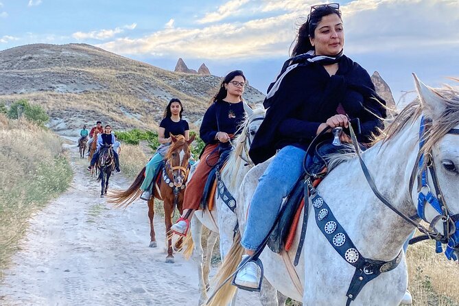 Horseback Sunset Tour in the Unique Valleys of Cappadocia - Appreciating the Stellar Customer Feedback