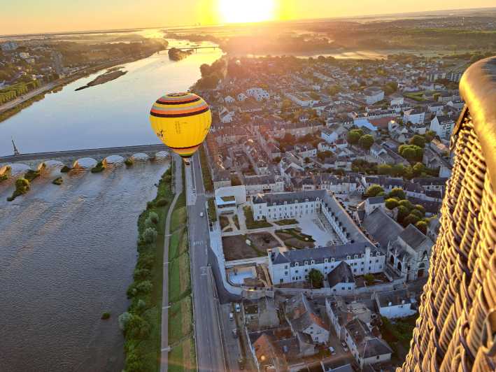 Hot air balloon flight:Chambord, Chenonceau,Cheverny,Blois - The Itinerary Breakdown: What You Can Expect
