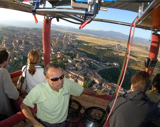 Hot-Air Balloon Ride over Segovia with Optional Transport from Madrid - Practical Tips for Booking and Participation