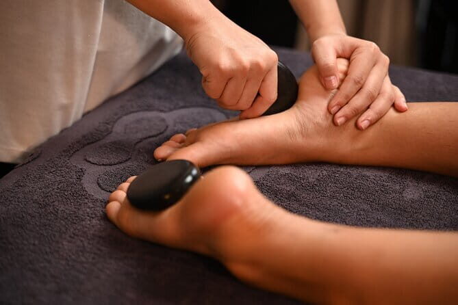 Hot Stone Massage For Full Body Blood Circulation At Da Nang - Key Points