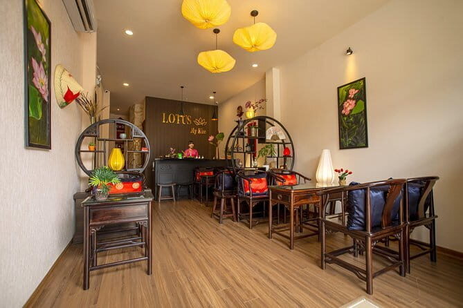 Hot Stone Massage For Full Body Blood Circulation At Da Nang - The Value and Practicality