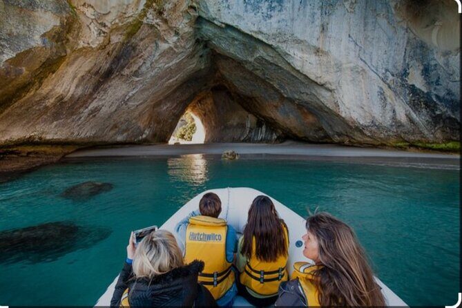 Hot Water Beach and Coromandel Caves Private Tour - An In-Depth Look at This Scenic Day Trip