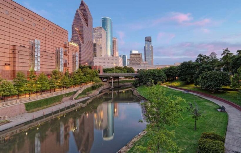 Houston: Downtown Walking History Tour - Key Points