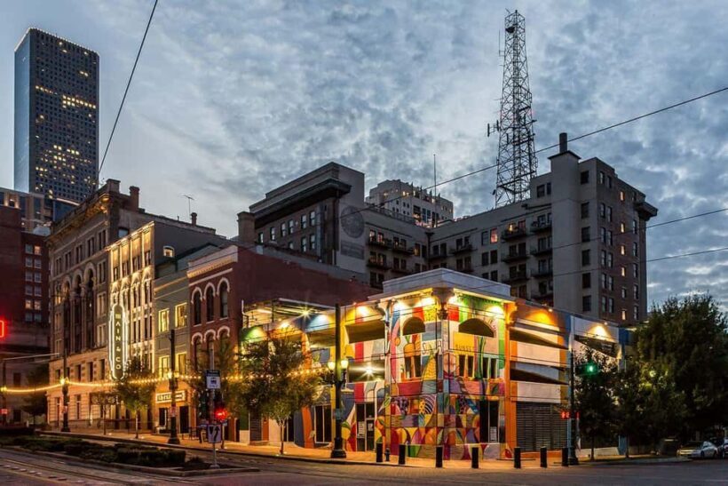 Houston: Downtown Walking History Tour - An In-Depth Look at the Houston Downtown Walking Tour