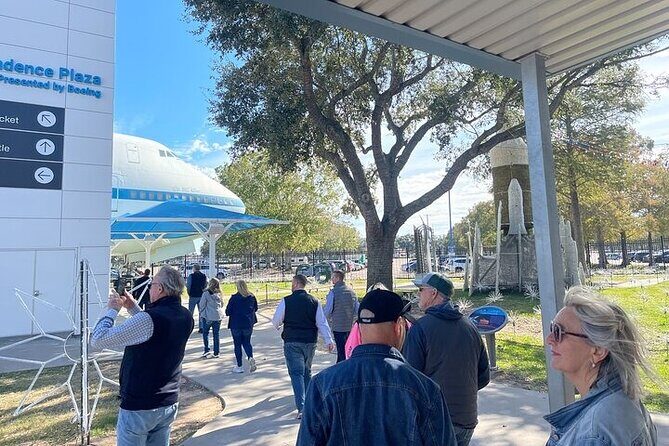 Houston: Driving Tour & NASA Space Center Ticket/Transport - Key Points