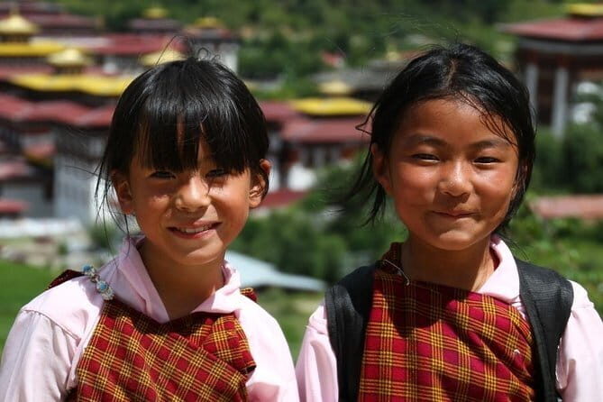 How to travel to Bhutan - The Authenticities and Highlights