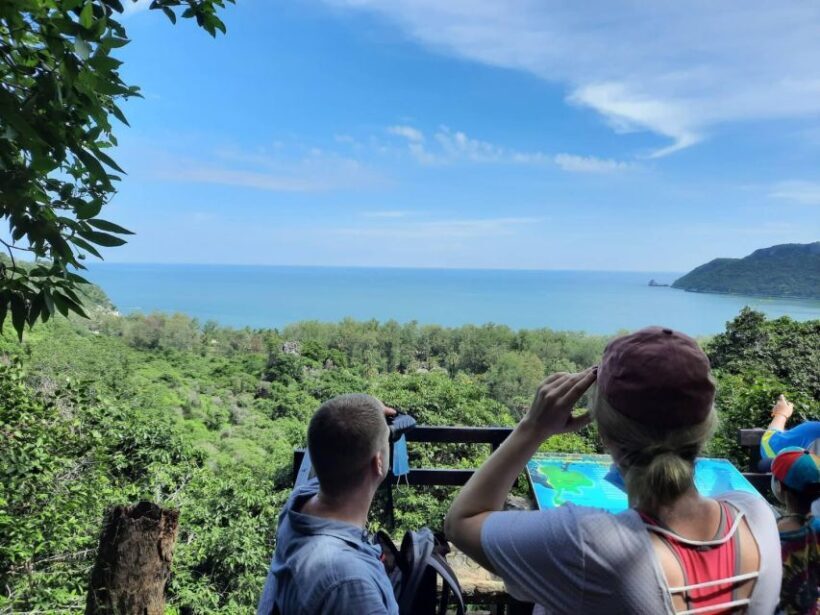 Hua Hin: Sam Roi Yod and Praya Nakhon Cave Group Tour - The Hike to Praya Nakhon Cave