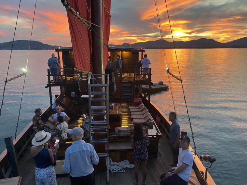 Hua Hin: Siamtara Sunset Sailing Dinner Cruise with Pickup - A Closer Look at the Experience