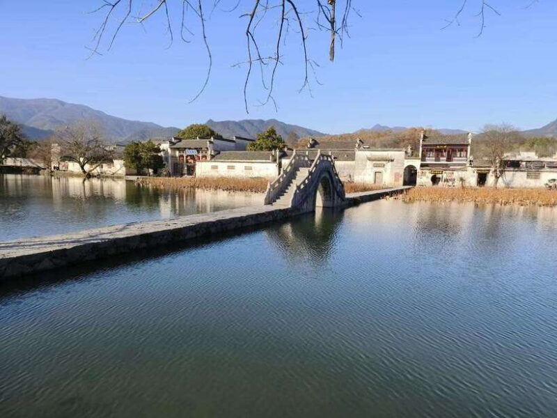 HuangshanAncient Huizhou Villages Xidi and Hongcun Day Trip - Key Points