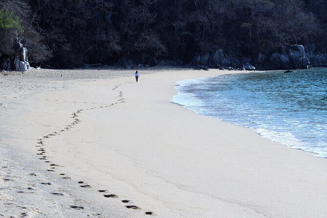 Huatulco hiking, viewpoints and Snorkling - Pickup and Initial Drive