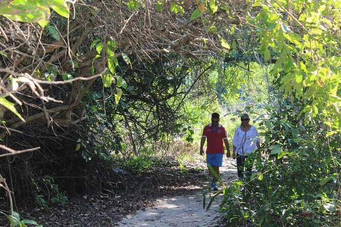 Huatulco hiking, viewpoints and Snorkling - Lighthouse Viewpoint