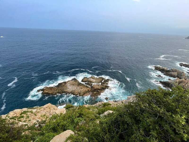 Huatulco: Private Tour Seven Bays HT - Who should consider booking?