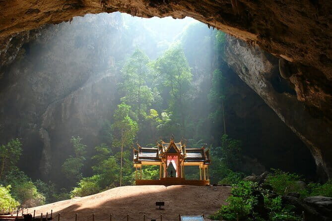 Huay Yang Waterfall and Visit Singkorn Border Market Private Tour from Hua Hin - Who is This Tour Best For?