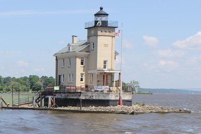 Hudson River Sightseeing Cruise From Kingston - Onboard Amenities and Services