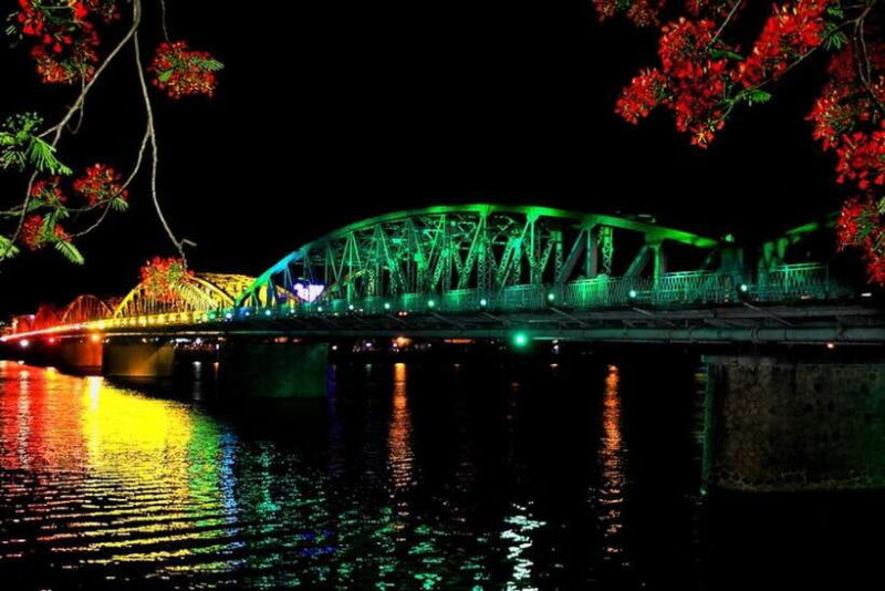 Hue By Night A Romantic Dragon Boat Cruise - FAQs