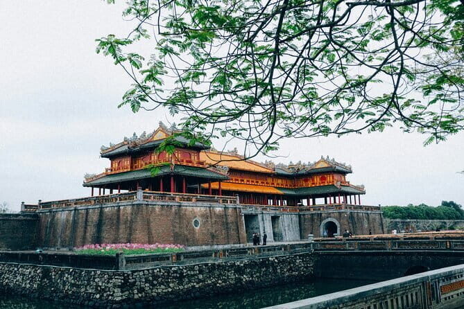 Hue City Tour by Private Car & English-Speaking Driver - Exploring Hue’s Imperial Tombs