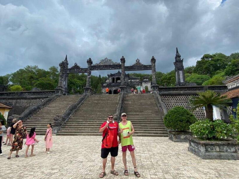 Hue : Dragon Boat Cruise to Thien Mu Pagoda and Tombs - Visiting Thien Mu Pagoda: Hue’s Oldest Religious Site