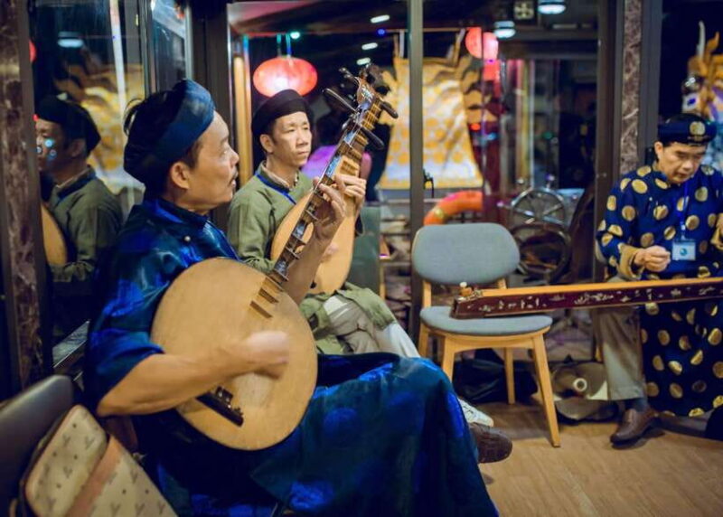 Hue: Folk Song on Perfume River Dragon Boat with Dinner - About the Cost and Value