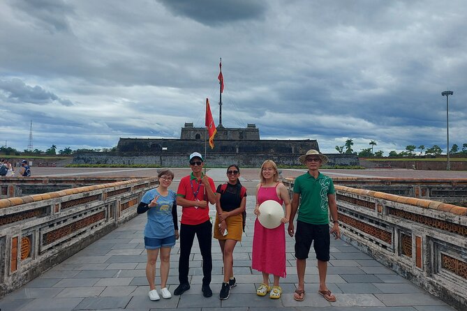 Hue Imperial City Private Tour with Local Experts - The Sacred Mieu Temple and Thien Mu Pagoda