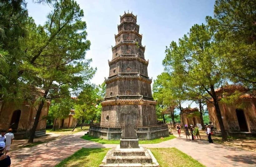 Hue: Imperial City, Royal Tombs, Pagoda & Dragon Boat Tour - Key Points