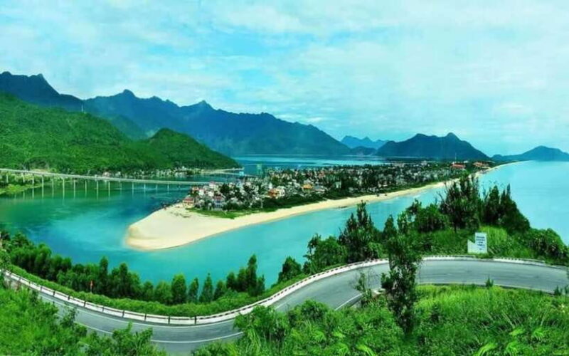 Hue Imperial Private Tour via Hai Van Pass Train Experience - The Cultural Highlights